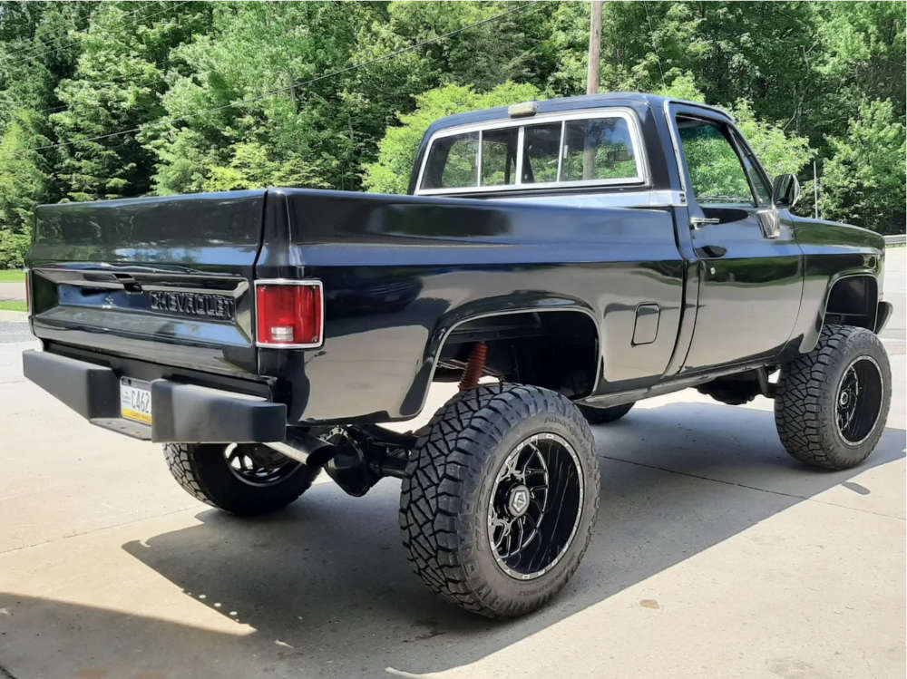 1986 Chevrolet K20 with 20x12 -44 TIS 544BM and 35/12.5R20 Nitto Ridge ...