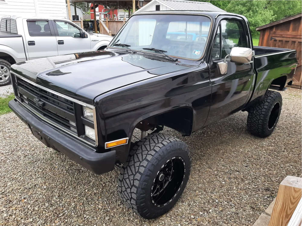 1986 Chevrolet K20 with 20x12 -44 TIS 544BM and 35/12.5R20 Nitto Ridge ...