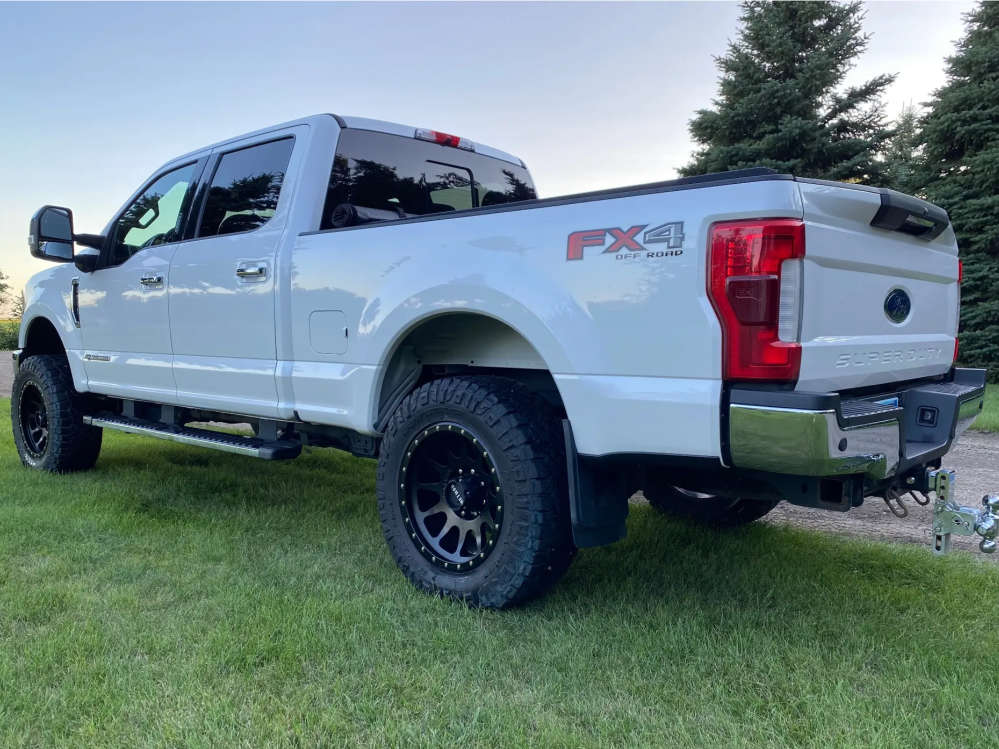2018 Ford F-250 Super Duty with 20x10 -18 Method Mr305 and 35/12.5R20 ...