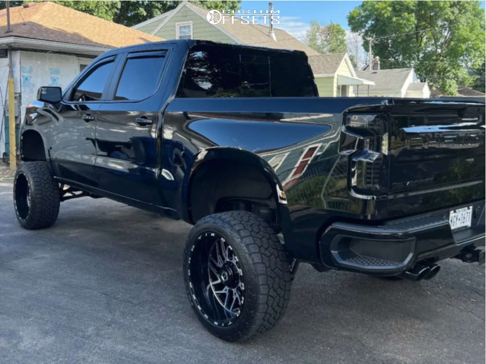 2021 Chevrolet Silverado 1500 with 22x14 -76 TIS 544MB and 33/12.5R22 ...