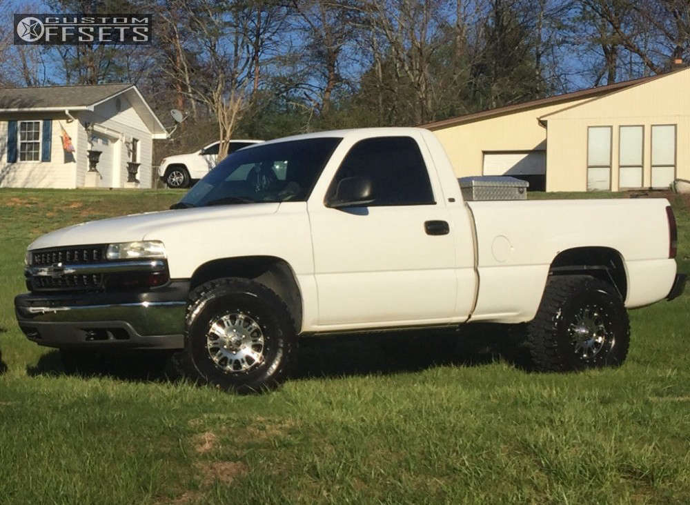 2000 Chevrolet Silverado 1500 with 16x8 0 XD Hoss and 305/70R16 Maxxis ...