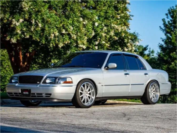 2003 Mercury Grand Marquis with 20x9 35 XXR 527d and 245/40R20 Lexani ...