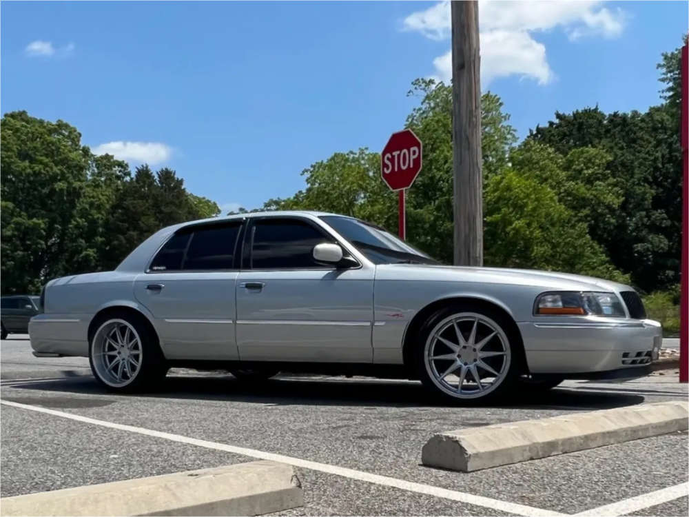 2003 Mercury Grand Marquis with 20x9 35 XXR 527d and 245/40R20 Lexani ...