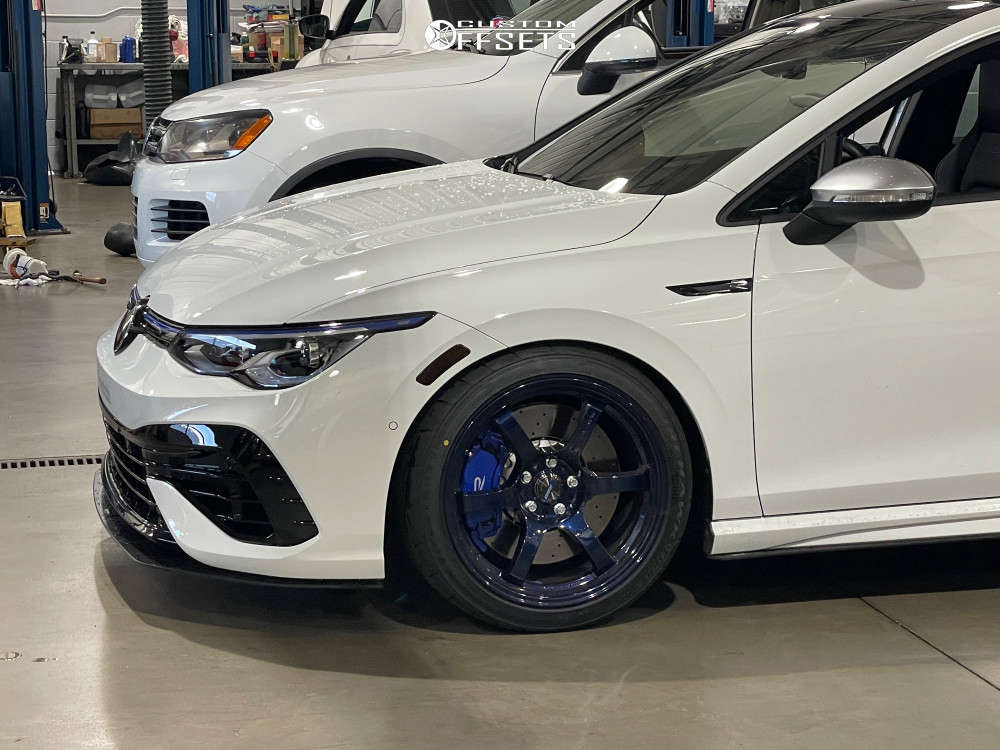 2022 Volkswagen Golf R with 18x9.5 38 Gram Lights 57dr and 245/40R18 ...