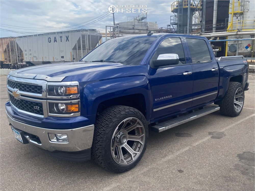 2014 Chevrolet Silverado 1500 with 22x12 -44 4Play 4P70 and 33/12.5R22 ...