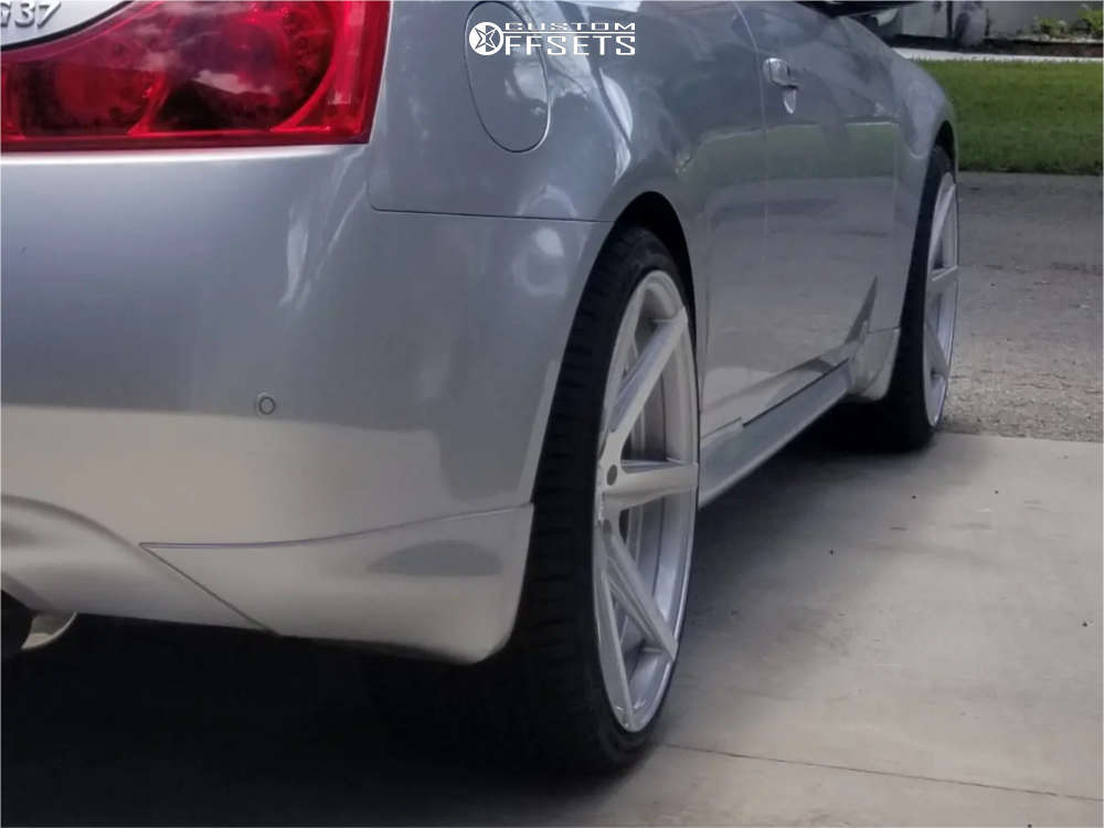 2013 INFINITI G37 with 20x9 22 Rohana RC7 and 245/35R20 Delinte D7 ...
