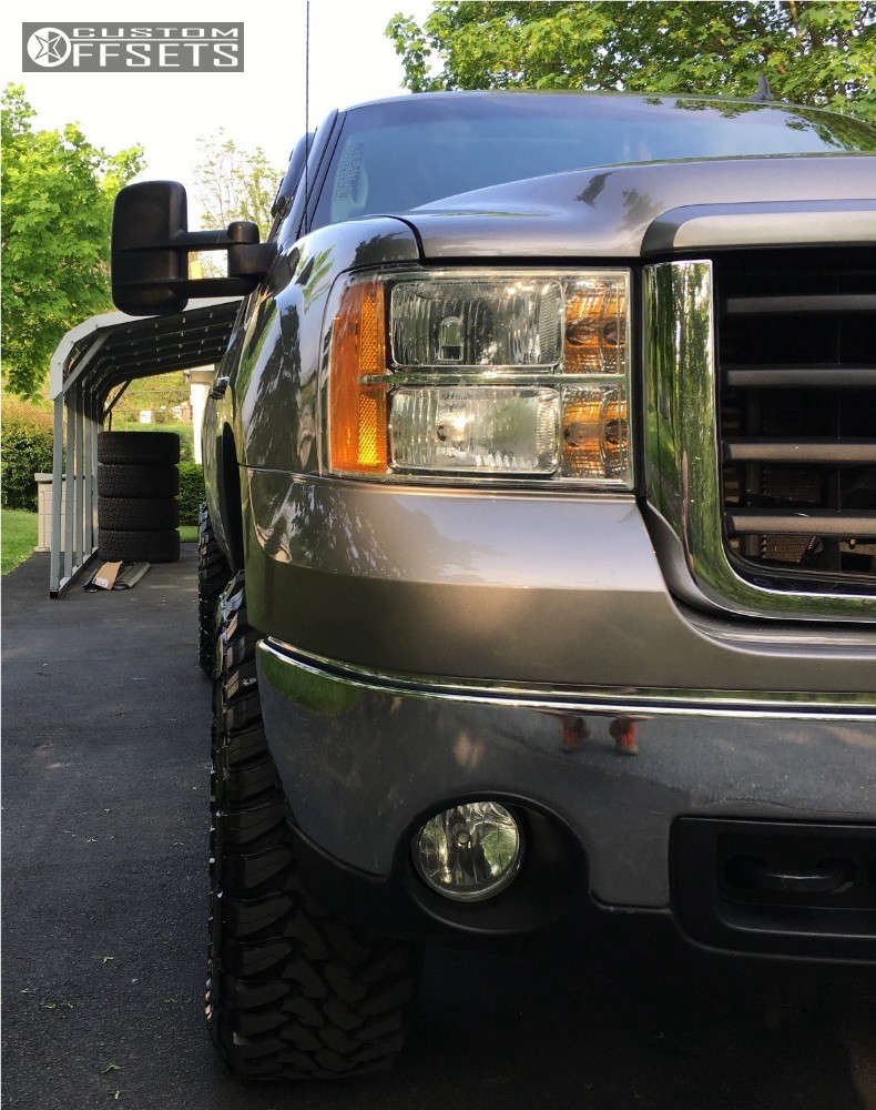 2007 GMC Sierra 2500 HD with 20x9 0 Sota Novakane and 35/12.5R20 Toyo ...