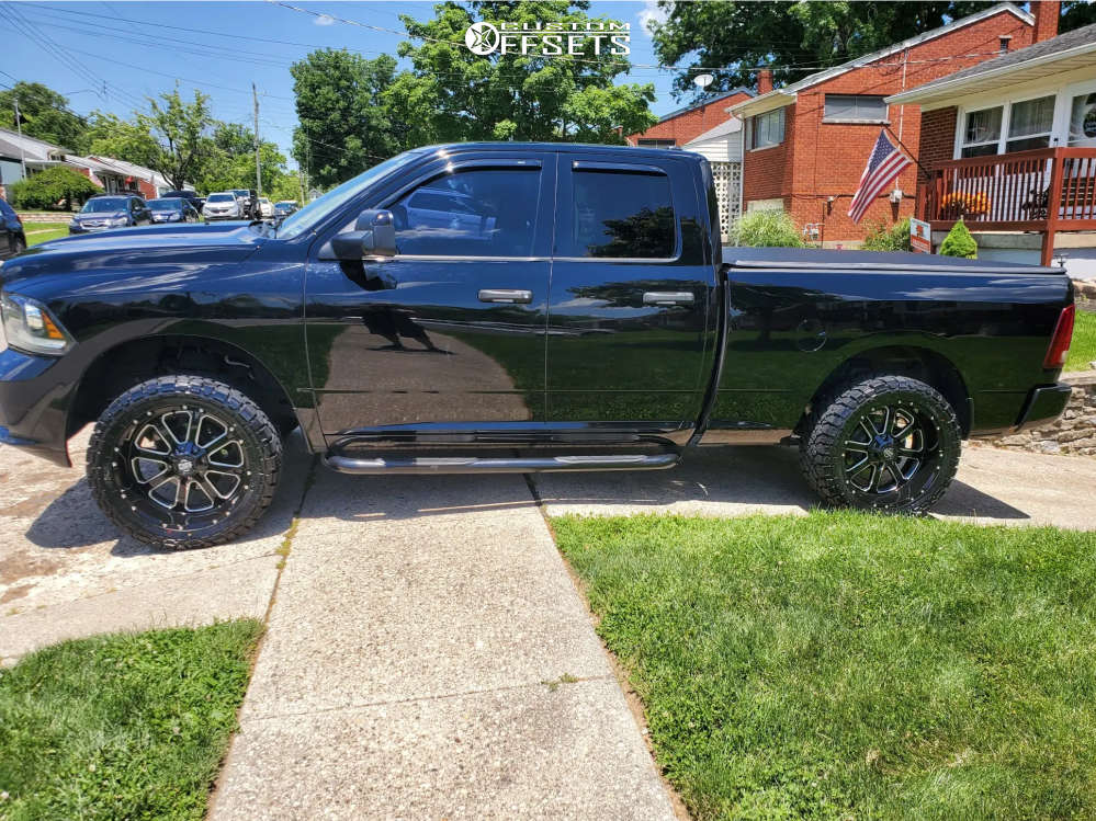 2013 Ram 1500 with 22x10 -19 Pure Grit Grit and 33/12.5R22 Kenda Klever ...