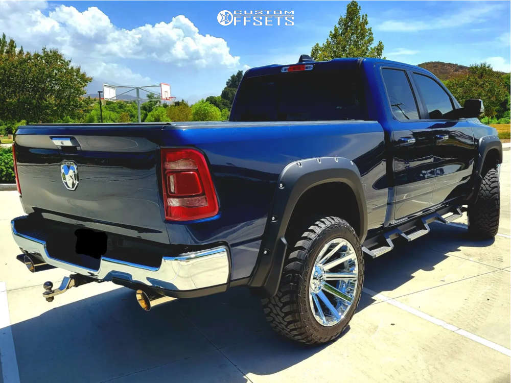 2020 Ram 1500 with 22x12 -44 Fuel Contra and 35/12.5R22 Toyo Tires Open ...