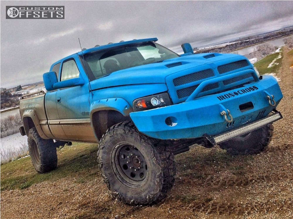 1999 Dodge Ram 2500 with 17x9 -19 Pro Comp Series 97 and 35/12.5R17 ...