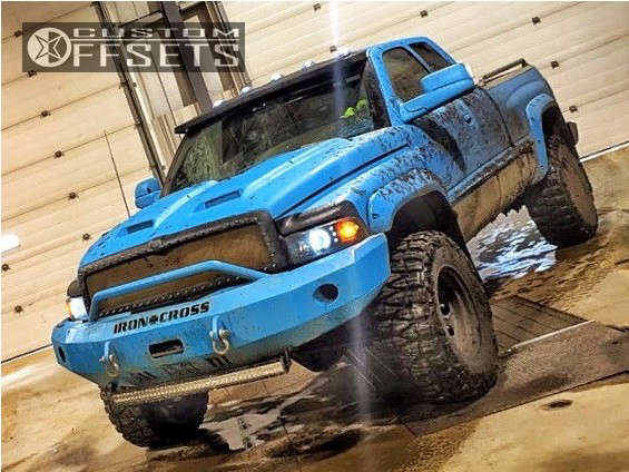 1999 Dodge Ram 2500 with 17x9 -19 Pro Comp Series 97 and 35/12.5R17 ...