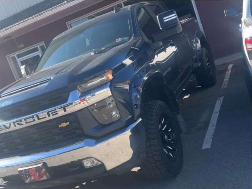 2020 Chevrolet Silverado 2500 HD with 20x10 -18 Fuel Blitz and 35/12 ...