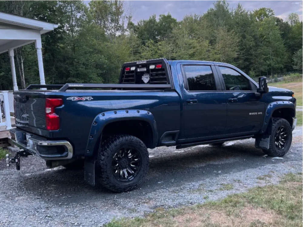 2020 Chevrolet Silverado 2500 HD with 20x10 -18 Fuel Blitz and 35/12 ...