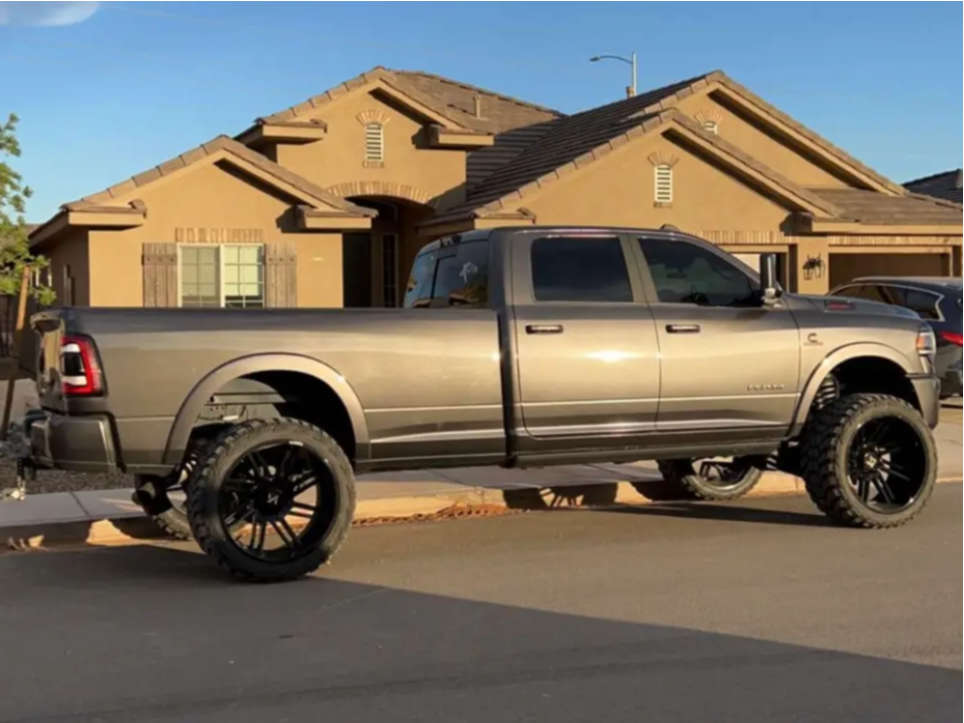 2022 Ram 3500 with 26x14 -81 ARKON OFF-ROAD DaVinci and 38/15.5R26 AMP ...
