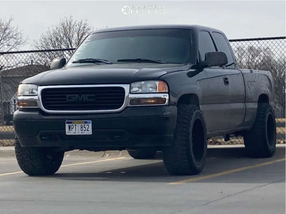 2002 GMC Sierra 1500 with 20x12 -51 Hardrock Attack and 33/12.5R20 ...