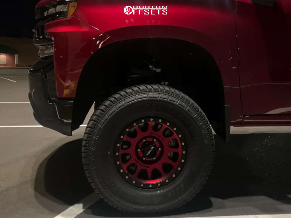 2021 Chevrolet Silverado 1500 with 17x8.5 Method MR305 and 35/12.5R17 ...
