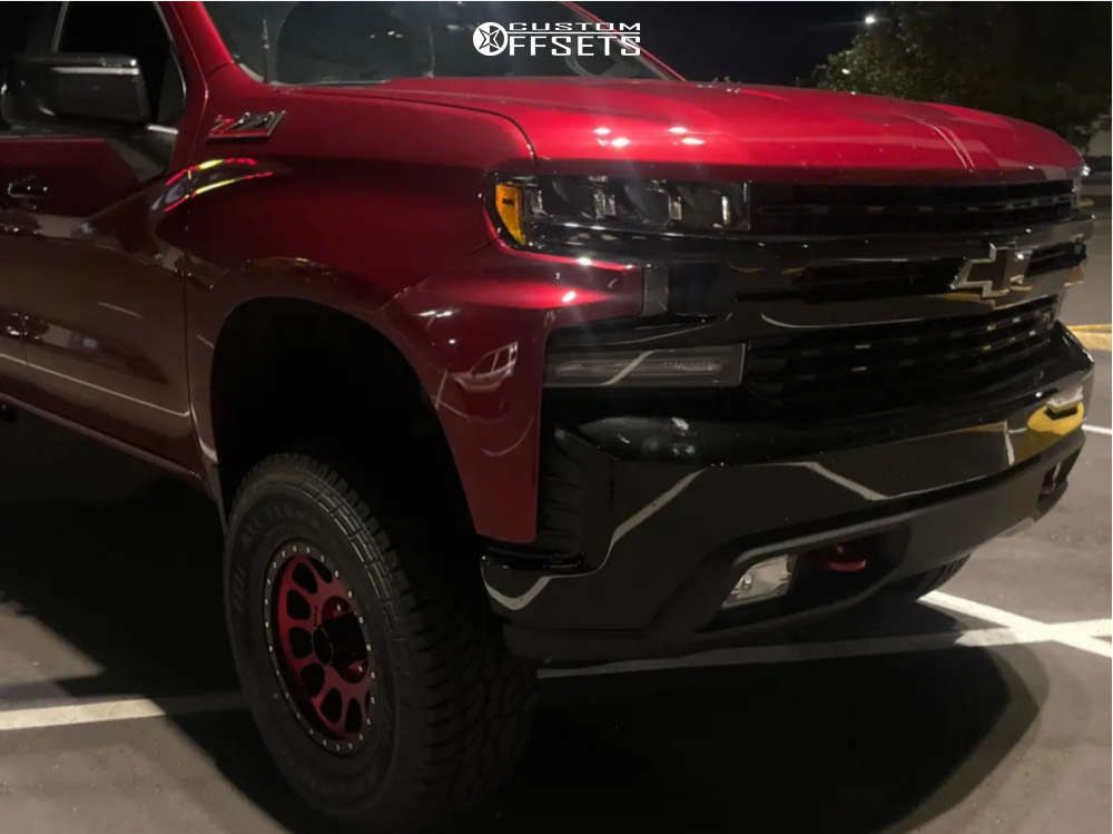 2021 Chevrolet Silverado 1500 with 17x8.5 Method MR305 and 35/12.5R17 ...