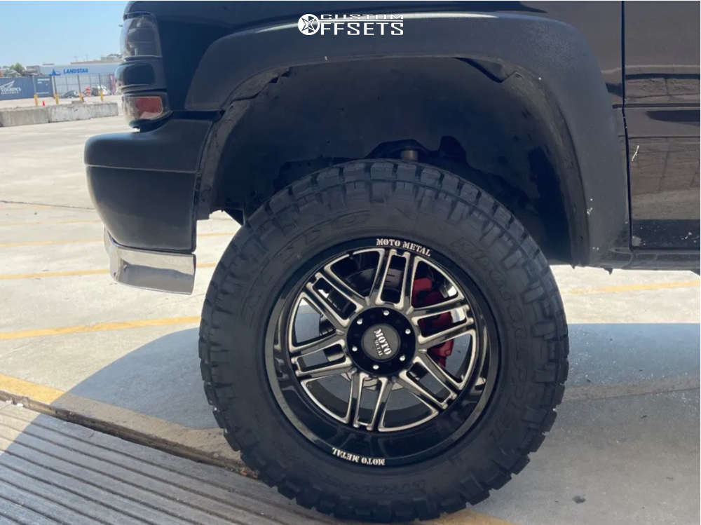 1999 Chevrolet Silverado 1500 with 20x10 -18 Moto Metal Mo992 and 295 ...