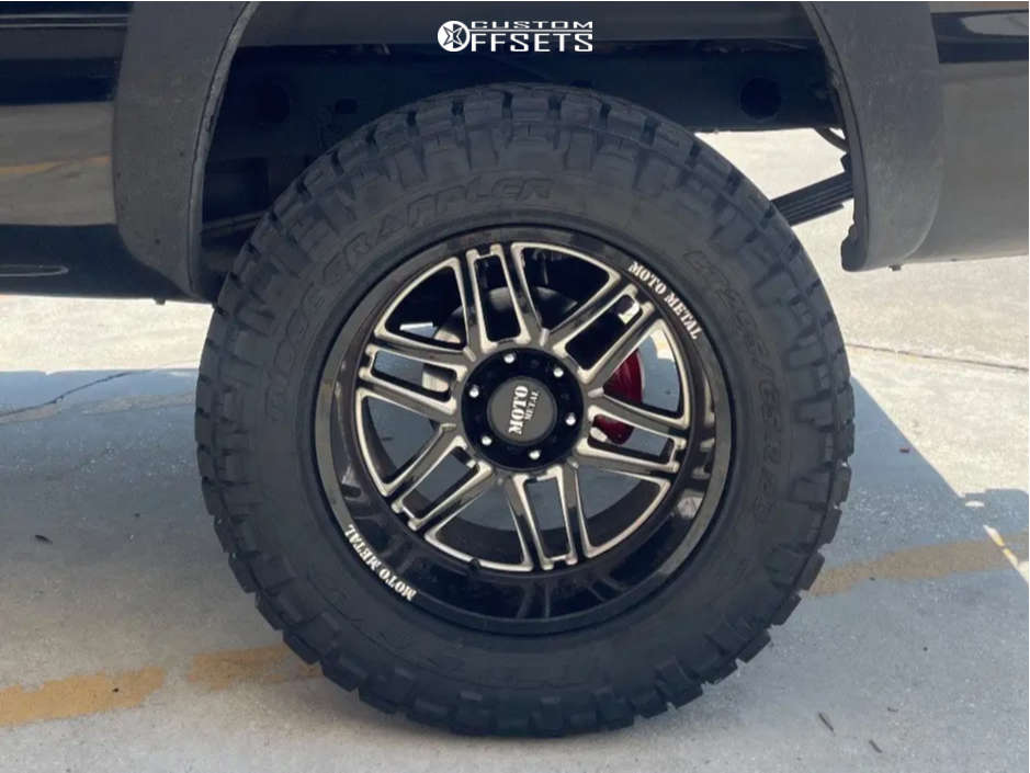 1999 Chevrolet Silverado 1500 with 20x10 -18 Moto Metal Mo992 and 295 ...