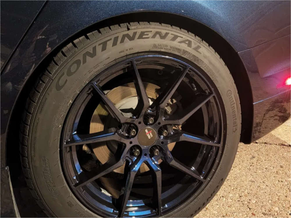 2017 Lincoln MKZ with 18x8.5 40 Option Lab R716 and 235/50R18 ...