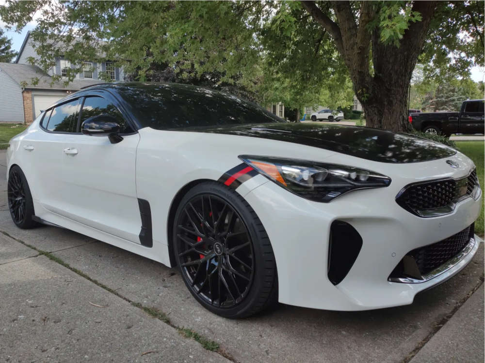 2019 Kia Stinger with 20x9 33 Luxxx LFF Lff01 and 245/35R20 Hankook Ventus V12 Evo 2 and ...