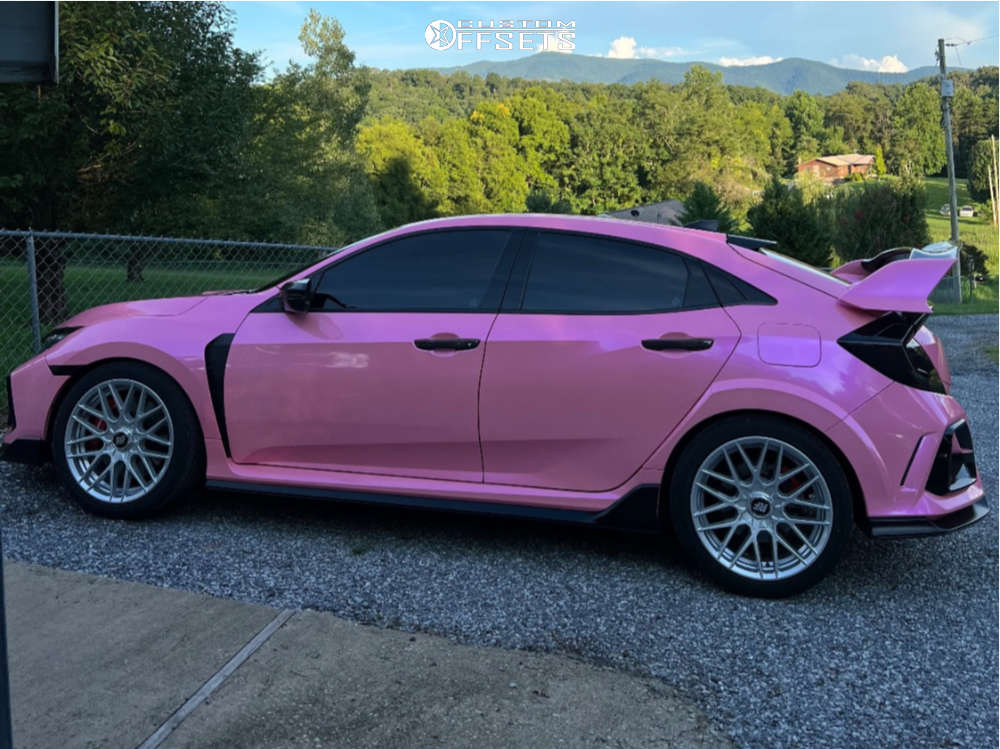 2021 Honda Civic with 19x8.5 42 Rotiform Rse and 245/40R19 Vercelli ...