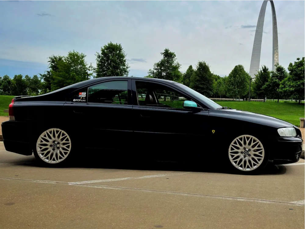 2005 Volvo S60 with 18x8 49 BBS Eudora and 235/45R18 Continental ...