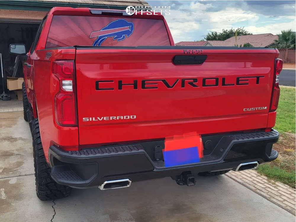 2020 Chevrolet Silverado 1500 with 20x9 2 Fuel Contra and 33/12.5R20 ...