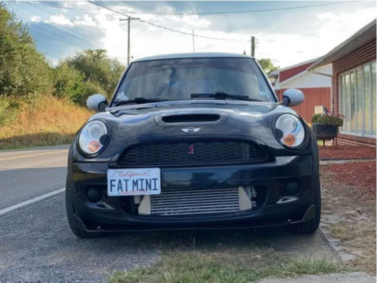 2007 Mini Cooper with 17x7.5 45 Fifteen52 Tarmac and 225/45R17 Delinte ...