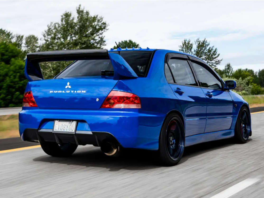 2004 Mitsubishi Lancer with 18x9.5 22 Gram Lights 57dr and 255/35R18 ...