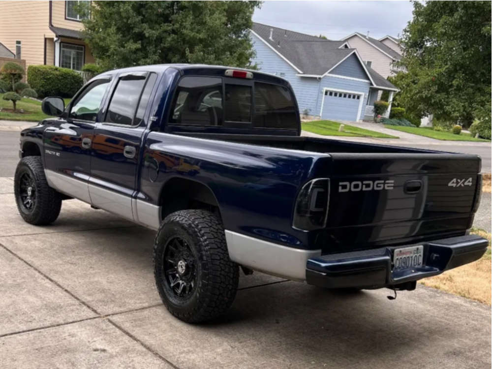 2000 Dodge Dakota with 17x9 -12 Anthem Off-Road Liberty and 265/70R17 ...