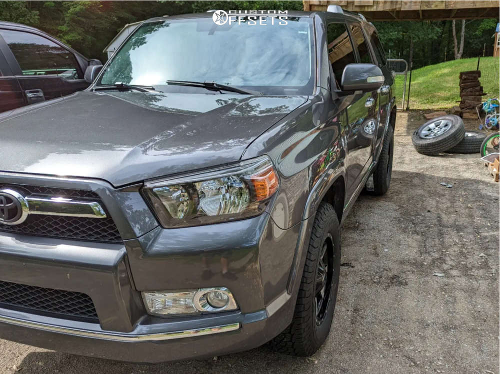 2013 Toyota 4Runner with 17x8 0 Moto Metal Mo970 and 265/70R17 ...