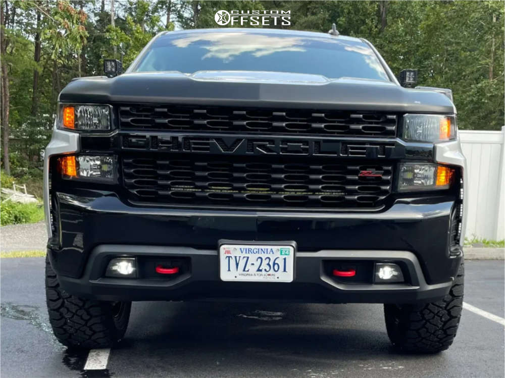 2020 Chevrolet Silverado 1500 with 18x9 -12 Fuel Rebel and 33/12.5R18 ...