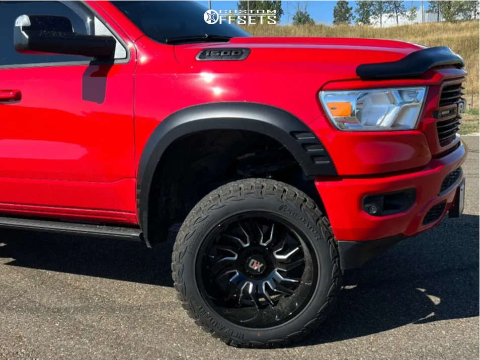 2021 Ram 1500 with 22x12 -44 XD Xd858 and 35/12.5R22 Predator New ...