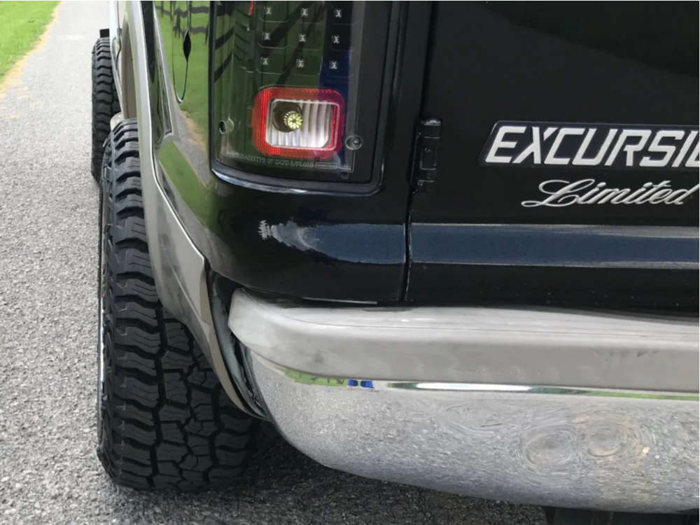 2000 Ford Excursion with 20x12 -44 TIS 547C and 35/12.5R20 Mickey ...