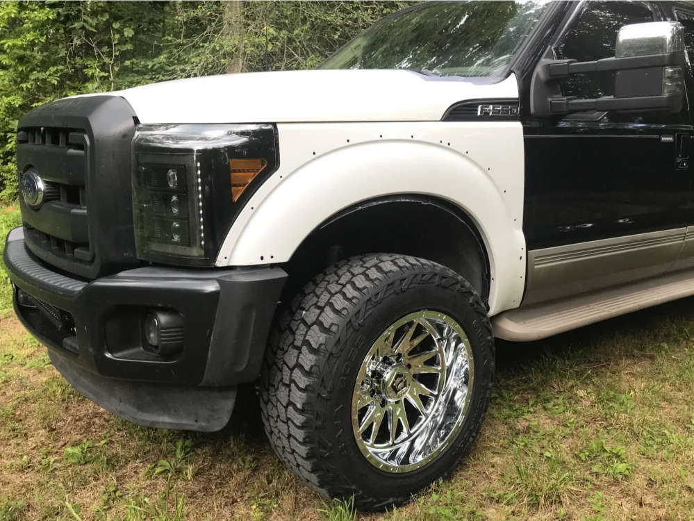 2000 Ford Excursion with 20x12 -44 TIS 547C and 35/12.5R20 Mickey ...