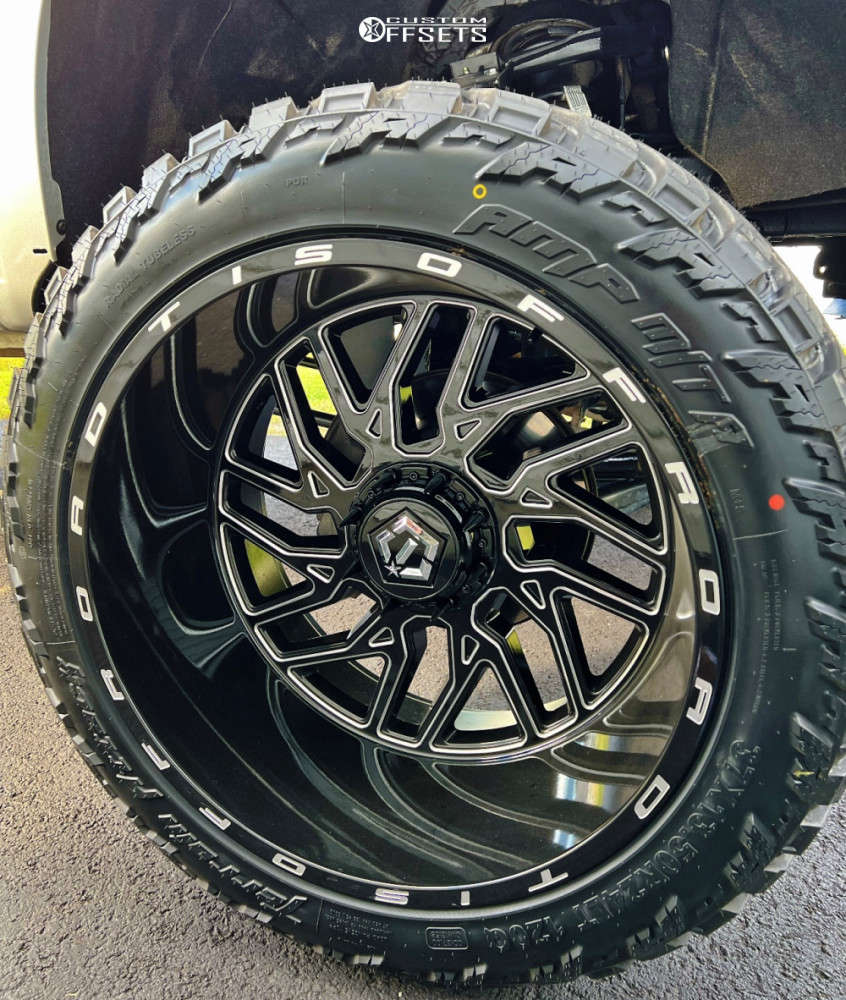 2020 Chevrolet Silverado 1500 with 24x14 -76 TIS 544BM and 37/13.5R24 ...