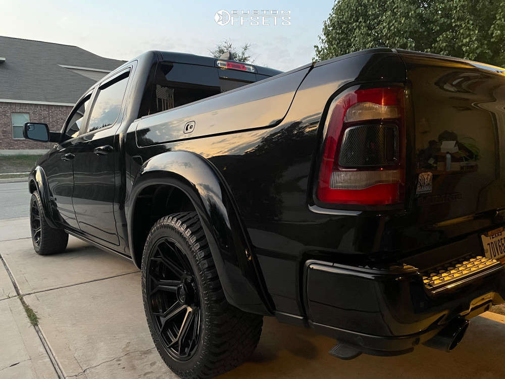 2019 Ram 1500 with 22x10 -18 Fuel Siege and 305/45R22 Atturo Trail ...