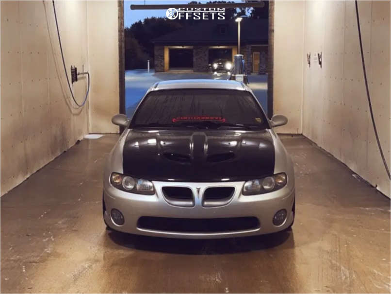 2004 Pontiac GTO with 18x8.5 45 VMR V703 and 245/40R18 Dunlop Sport ...