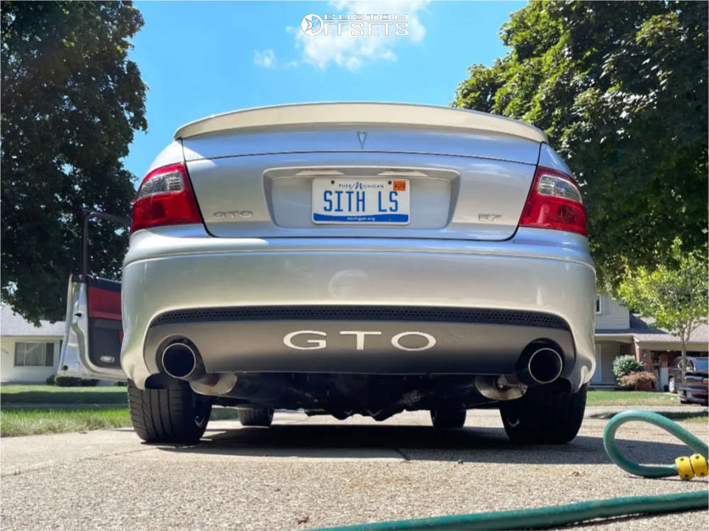 2004 Pontiac GTO with 18x8.5 45 VMR V703 and 245/40R18 Dunlop Sport ...