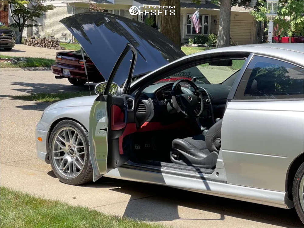 2004 Pontiac GTO with 18x8.5 45 VMR V703 and 245/40R18 Dunlop Sport ...