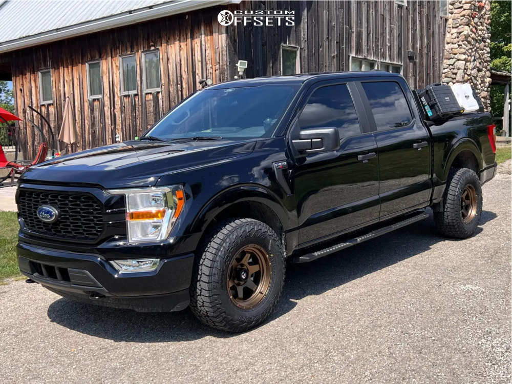 2022 Ford F-150 with 17x9 -12 Fuel Shok and 285/70R17 Falken Wildpeak ...