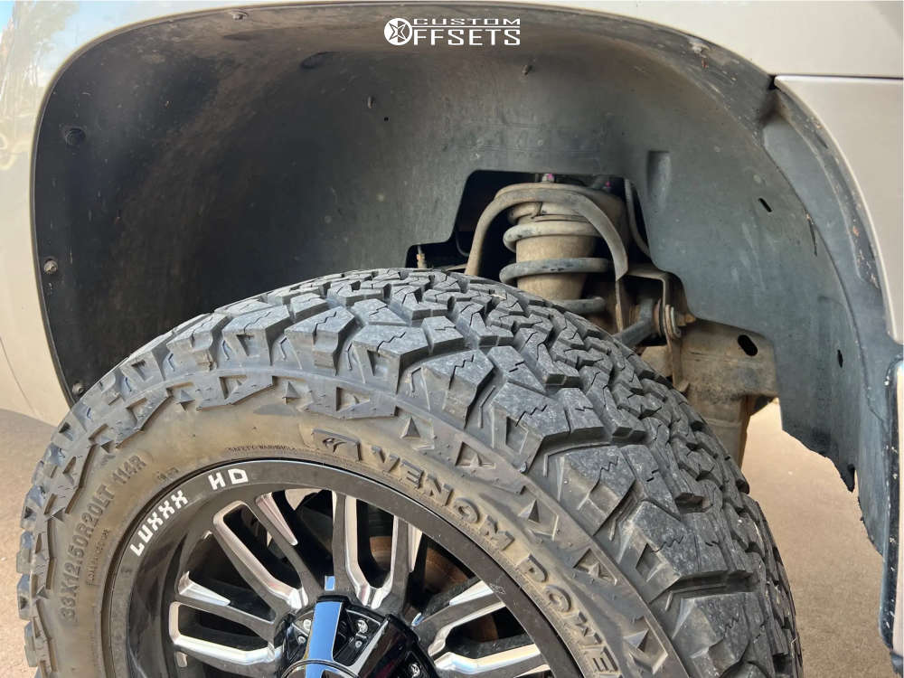 2007 GMC Sierra 1500 with 20x10 -18 Luxxx HD LHD26 and 33/12.5R20 Venom ...
