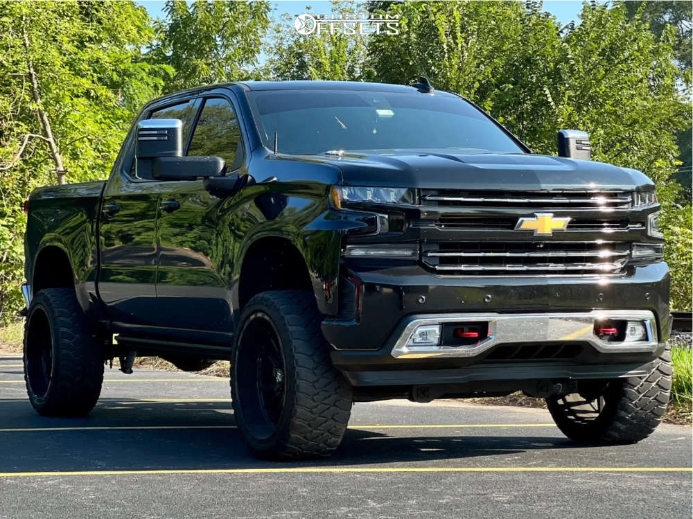 2020 Chevrolet Silverado 1500 with 24x12 -44 TIS 547B and 35/12.5R24 ...