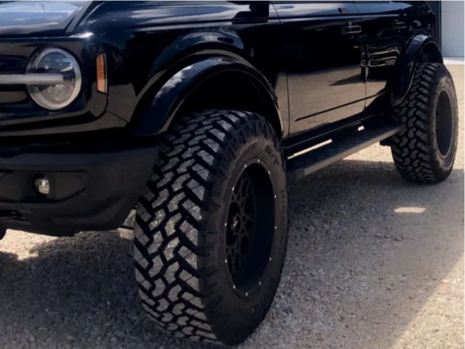 2022 Ford Bronco with 20x10 -25 Vision Rocker and 37/12.5R20 Nitto ...