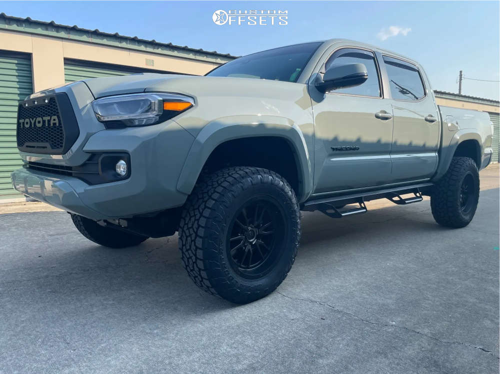2022 Toyota Tacoma with 18x9 -12 Fuel Clash and 275/65R18 Toyo Tires ...