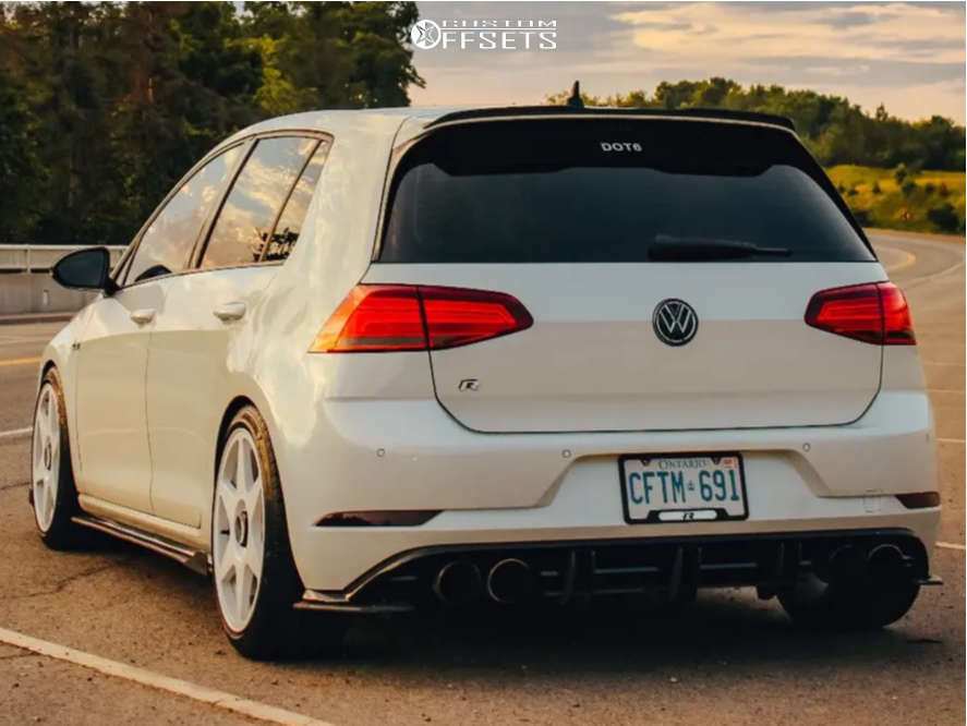 2018 Volkswagen Golf R with 18x8.5 35 Fifteen52 Tarmac Evo and 225 ...