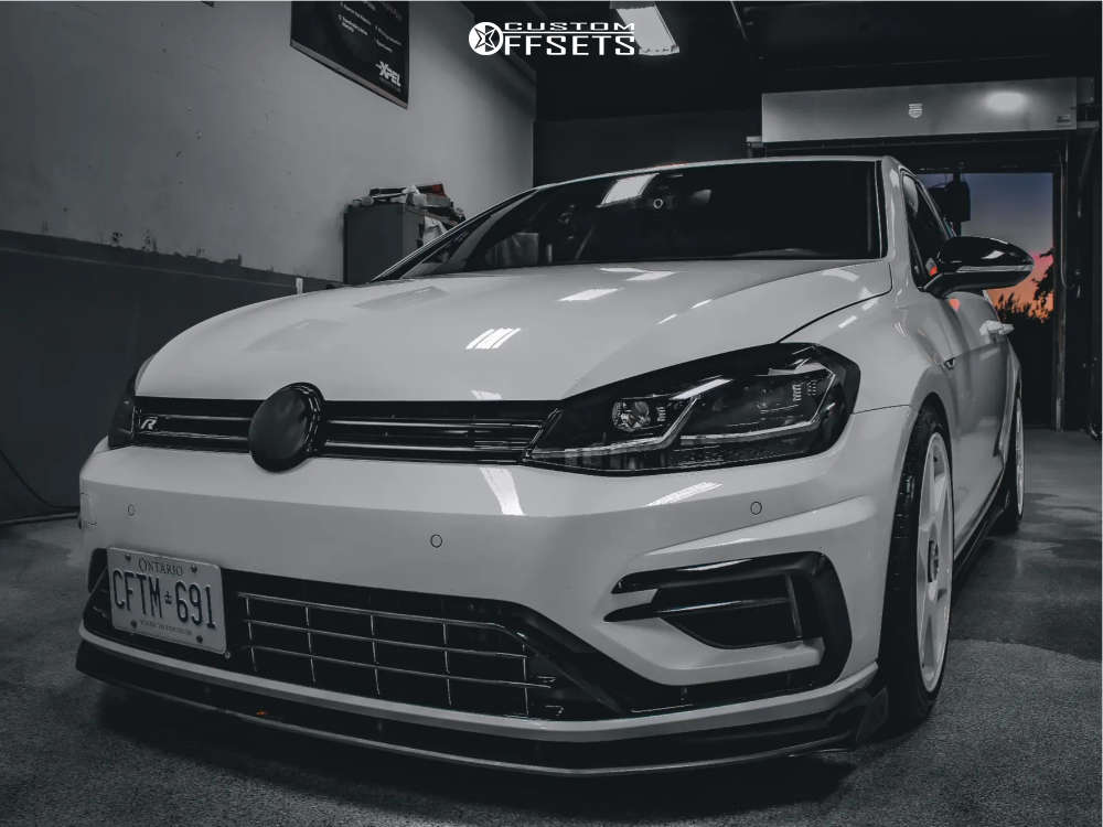 2018 Volkswagen Golf R with 18x8.5 35 Fifteen52 Tarmac Evo and 225 ...