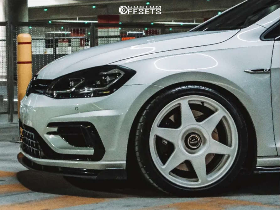 2018 Volkswagen Golf R with 18x8.5 35 Fifteen52 Tarmac Evo and 225 ...