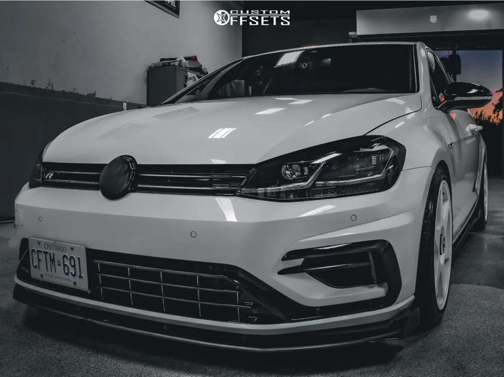 2018 Volkswagen Golf R with 18x8.5 35 Fifteen52 Tarmac Evo and 225 ...
